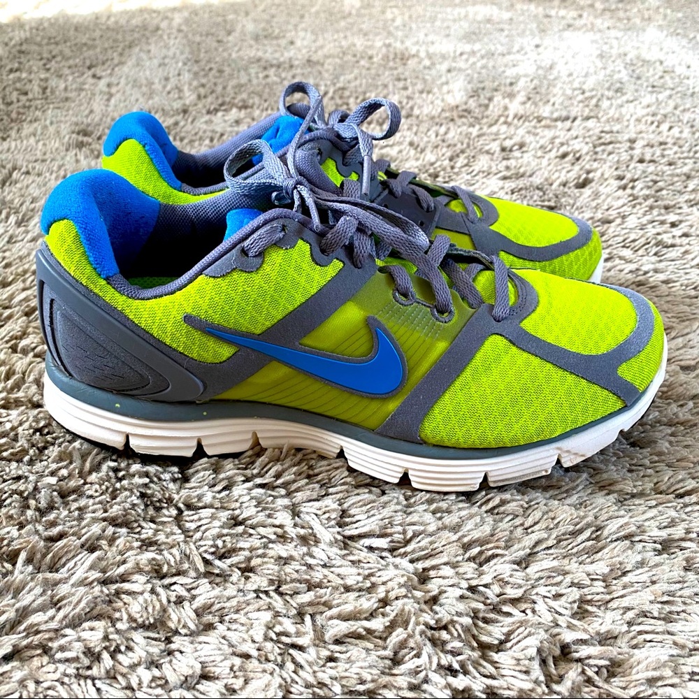 Nike Woman’s Lunarlite Tennis Shoe - Gem